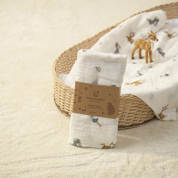 Single White Nappy (Pink Thread Border) - Blooms and Butterflies